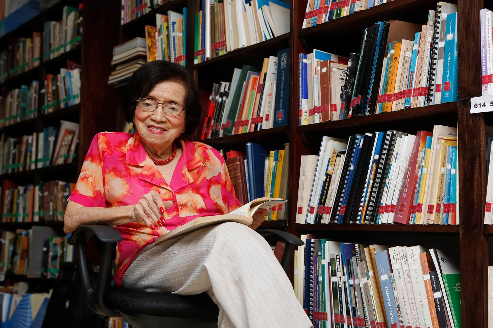 Hemos sido eliminadas a través de mecanismos muy finos de ...